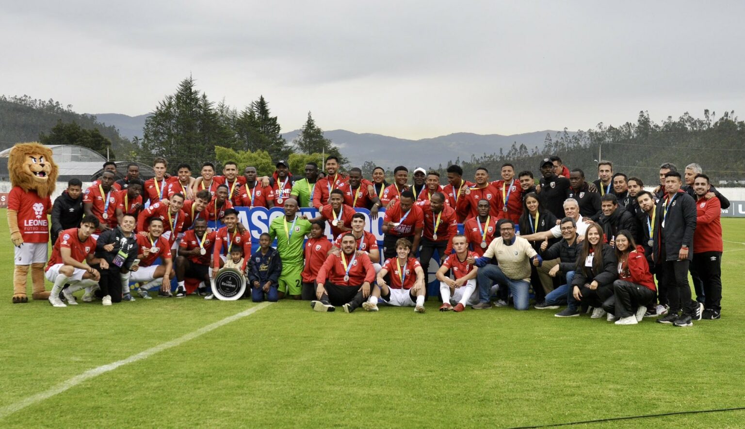 Giovanny Espinoza seguirá al mando de Leones FC en su primera temporada ...